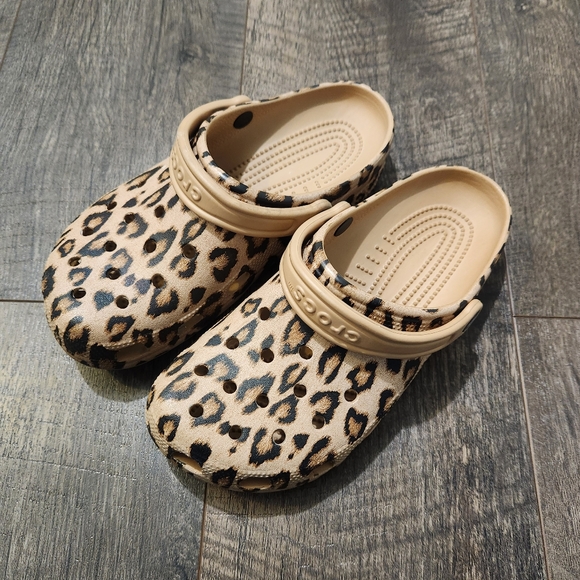 CROCS | Shoes | Leopard Print Classic Crocs Womens Size 9 | Poshmark